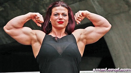 MuscleAngels - Photos and Videos of the Most Muscular Women in the World